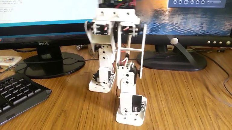 Nuevo sistema de operación transfiere movimientos humanos a un robot ...
