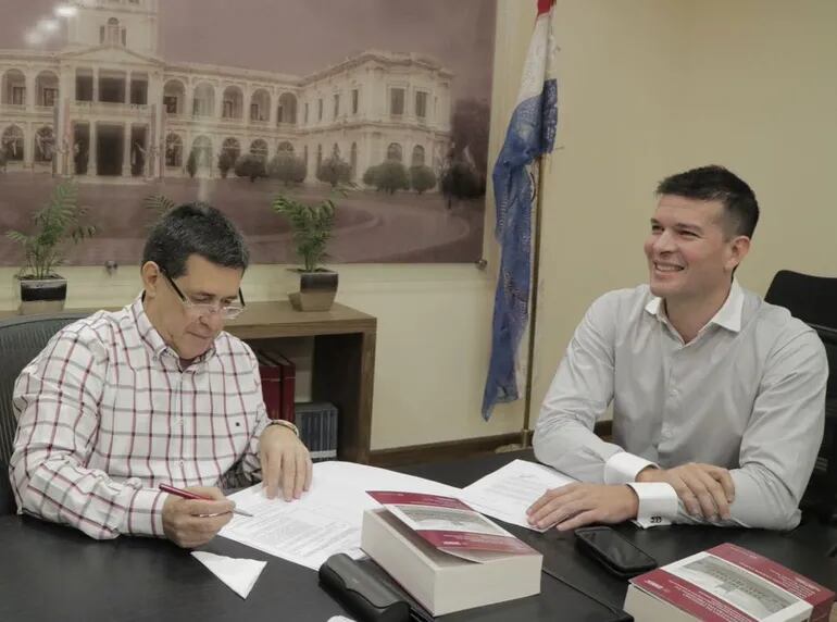 Édgar Rodas reemplaza a Sergio Godoy en Presidencia - Nacionales - ABC ...