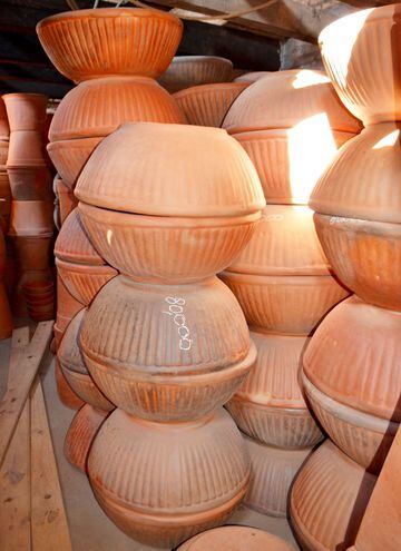 Cuatro décadas moldeando el barro - Interior - ABC Color