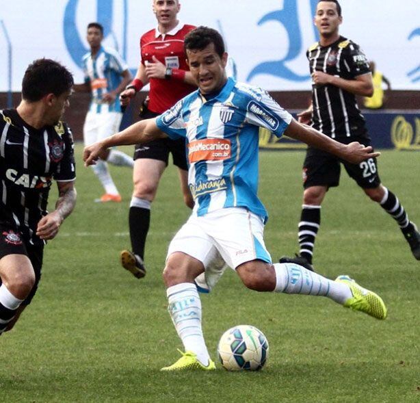 Camacho, uno de los más destacados en Brasil - Fútbol - ABC Color