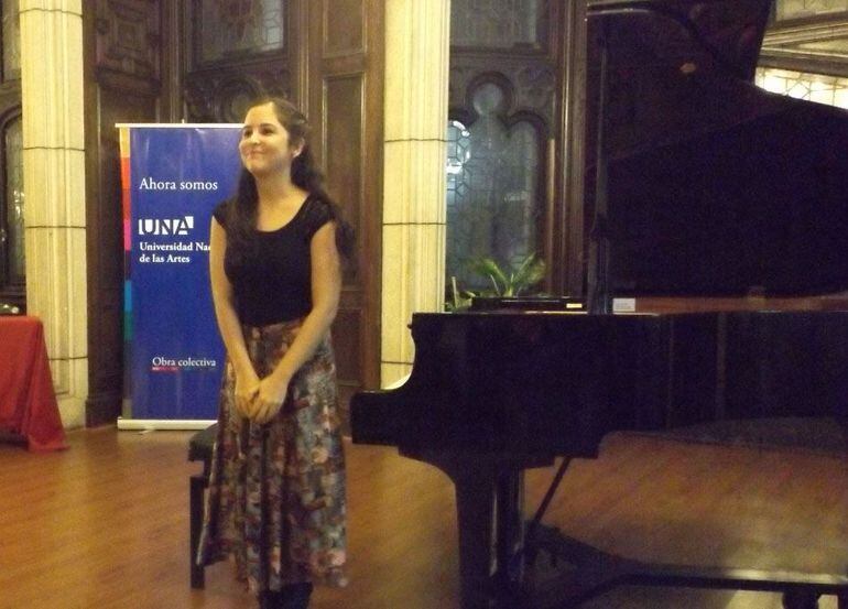 Micaela González fue premiada en Buenos Aires - Artes y Espectáculos ...