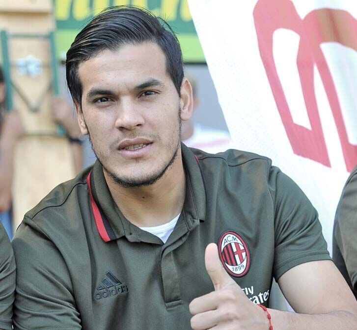 Gómez prepara su debut con Milan y sueña con ganar títulos - Deportes ...