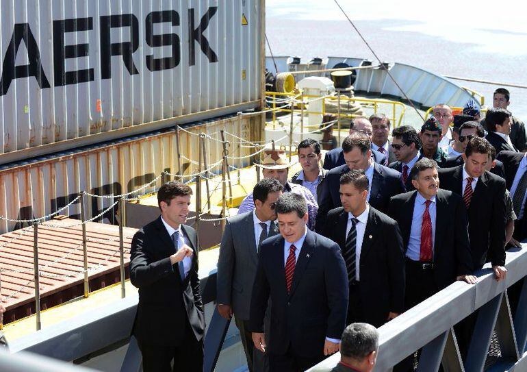 Puerto para buques de gran calado - Política - ABC Color