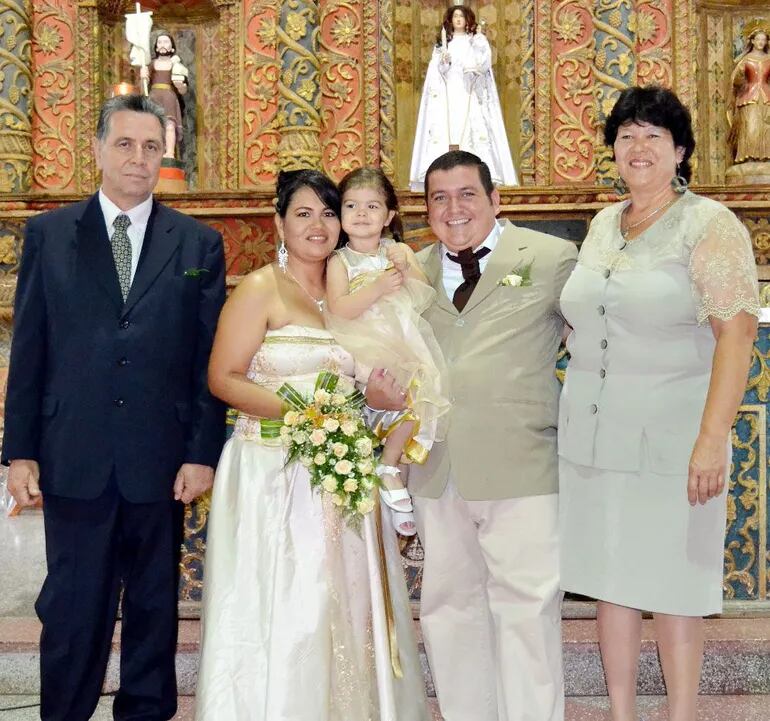 Alicia Bordón Palacios y Cristian Otto Gómez - Sociales - ABC Color