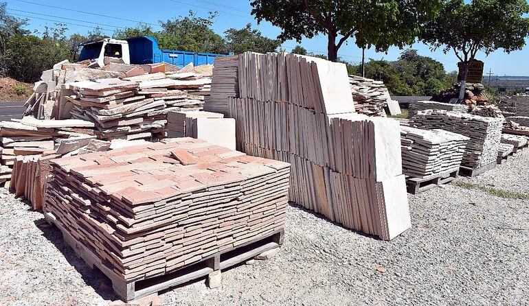 Los artesanos de Emboscada están desesperados debido a la nula venta ...