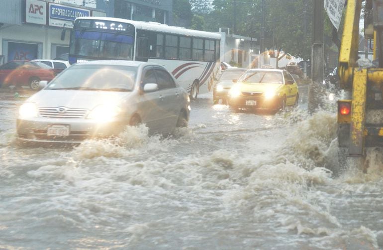 “El Niño” se inició: tres meses de lluvias intensas - Nacionales - ABC ...