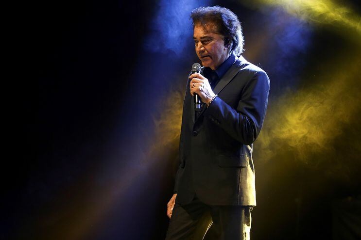 “El Puma” canta como “dueño del aire” y seduce a Quito en concierto de ...