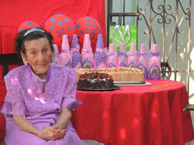 Cumplió 105 años y conoció a Rojas Silva - Nacionales - ABC Color