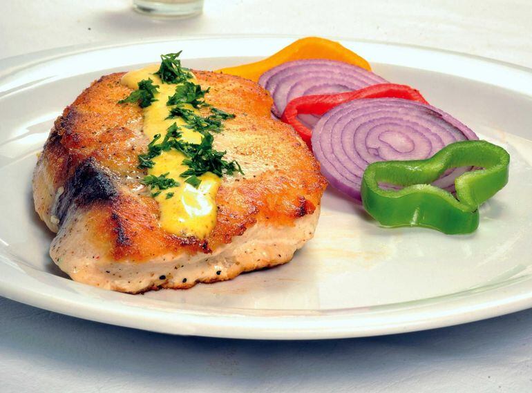 Surubí grillé con salsa chantillí - Gastronomia - ABC Color