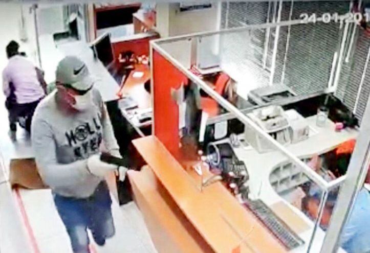 Lograron “datos importantes” en caso robo a banco - Nacionales - ABC Color