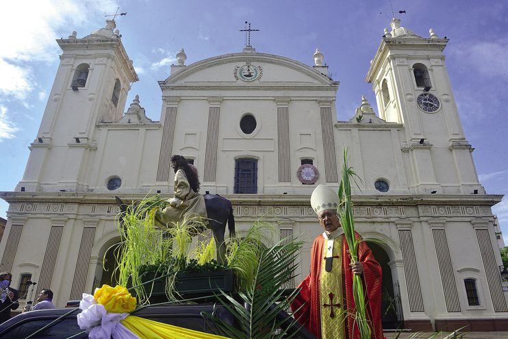 Semana Santa, crucificada por el coronavirus - ABC Revista - ABC Color