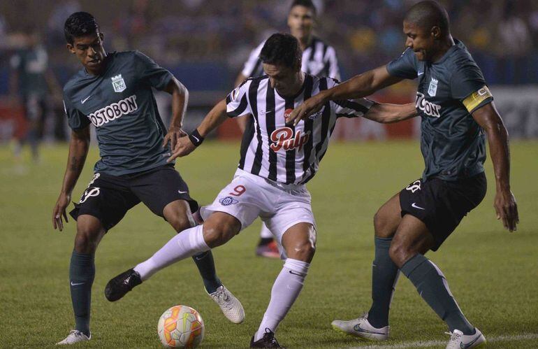 Un empate que resta - Fútbol - ABC Color