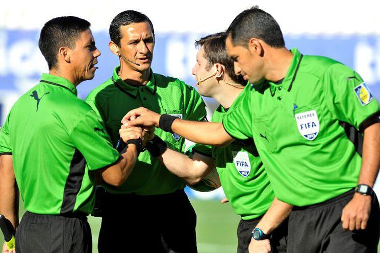 Designan árbitros para el fin de semana - Fútbol - ABC Color