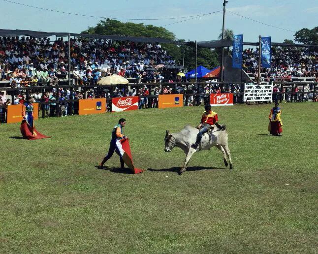 Fiesta del rodeo misionero - Artes y Espectáculos - ABC Color