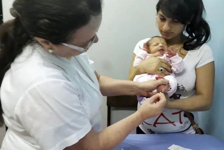 Ningún test del piecito dio positivo - 3 Fronteras - ABC Color