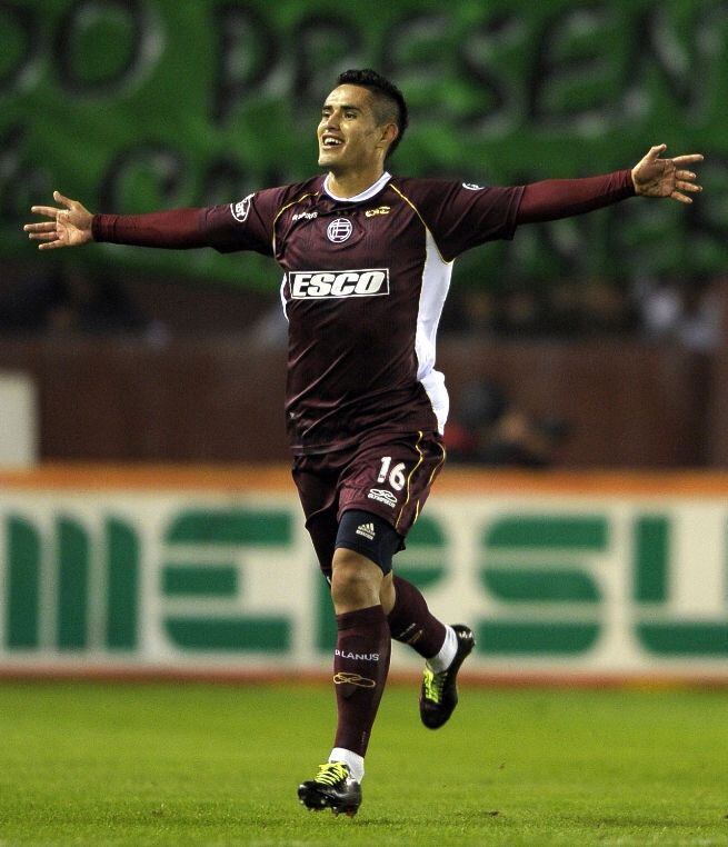 Víctor Ayala, goleador y figura en Lanús - Fútbol - ABC Color