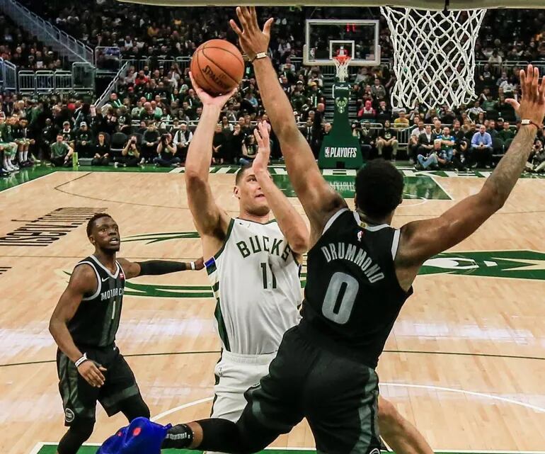 Bucks, Rockets y Celtics dominan 2-0 sus series - Básquetbol - ABC Color