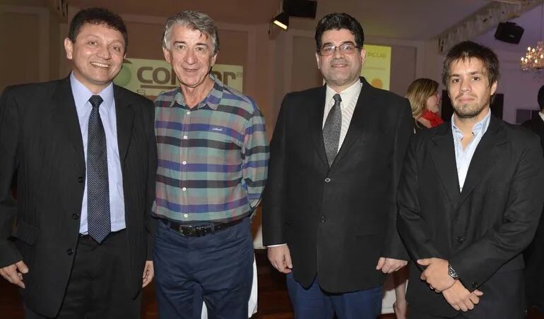 Comfar presentó Angripas Plus Día y Noche - Sociales - ABC Color