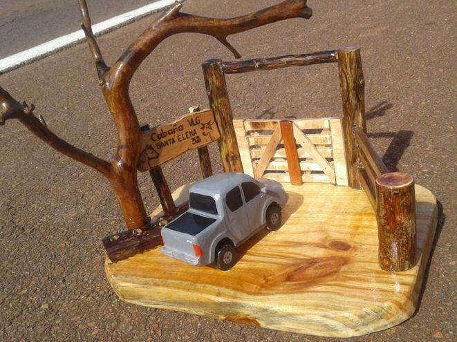 Artista de las miniaturas en madera - Gaceta del Sur - ABC Color