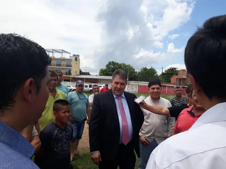 Disputa entre colorados frustra almuerzo para damnificados - Nacionales ...