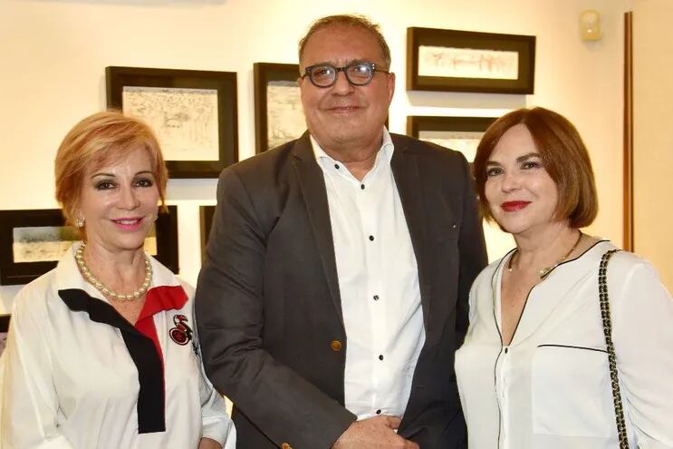 Muestra “Poesía Visual” de Toni Roberto - Sociales - ABC Color