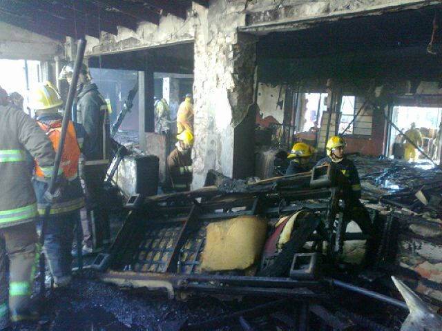 Controlan nuevo incendio en discoteca - Nacionales - ABC Color