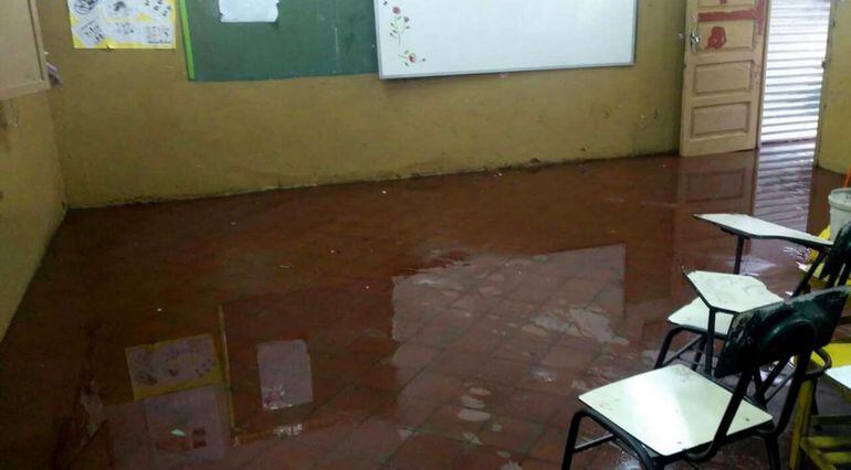Las escuelas y colegios hacen agua en días de intensa lluvia - Locales ...