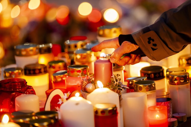 Identifican a las cuarenta víctimas del incendio de bar en Suiza ...