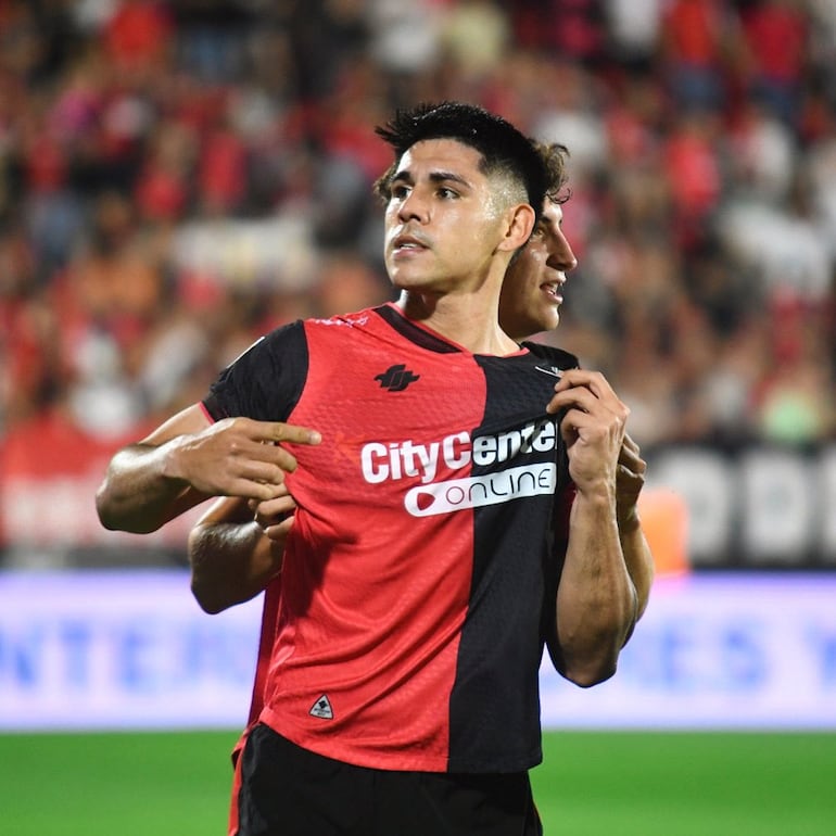 Saúl Salcedo sufrió una fractura compleja de tibia y peroné - Fútbol ...