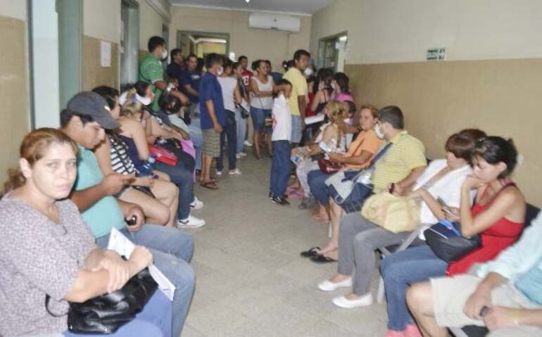 Muchos pacientes - Locales - ABC Color