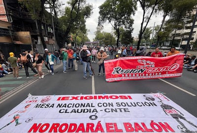 Maestros bloquean accesos al Estadio Azteca a 48 horas del Mundial ...
