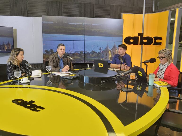 AUDIO: ¿Qué debo estudiar para conseguir trabajo? Preparan encuesta sobre tendencias laborales ...