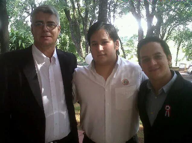 Con el Dr. Wiens - Dime con quién andas - ABC Color