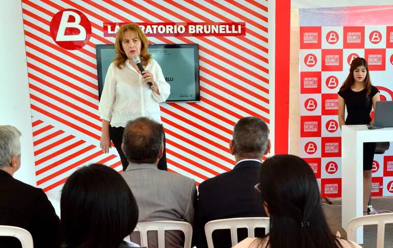 Servicio digital de laboratorio Brunelli - Economía - ABC Color